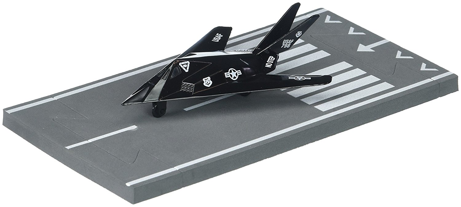 Daron Runway24 Diecast Metal Toy with Runway Section - F-117 Nighthawk ...