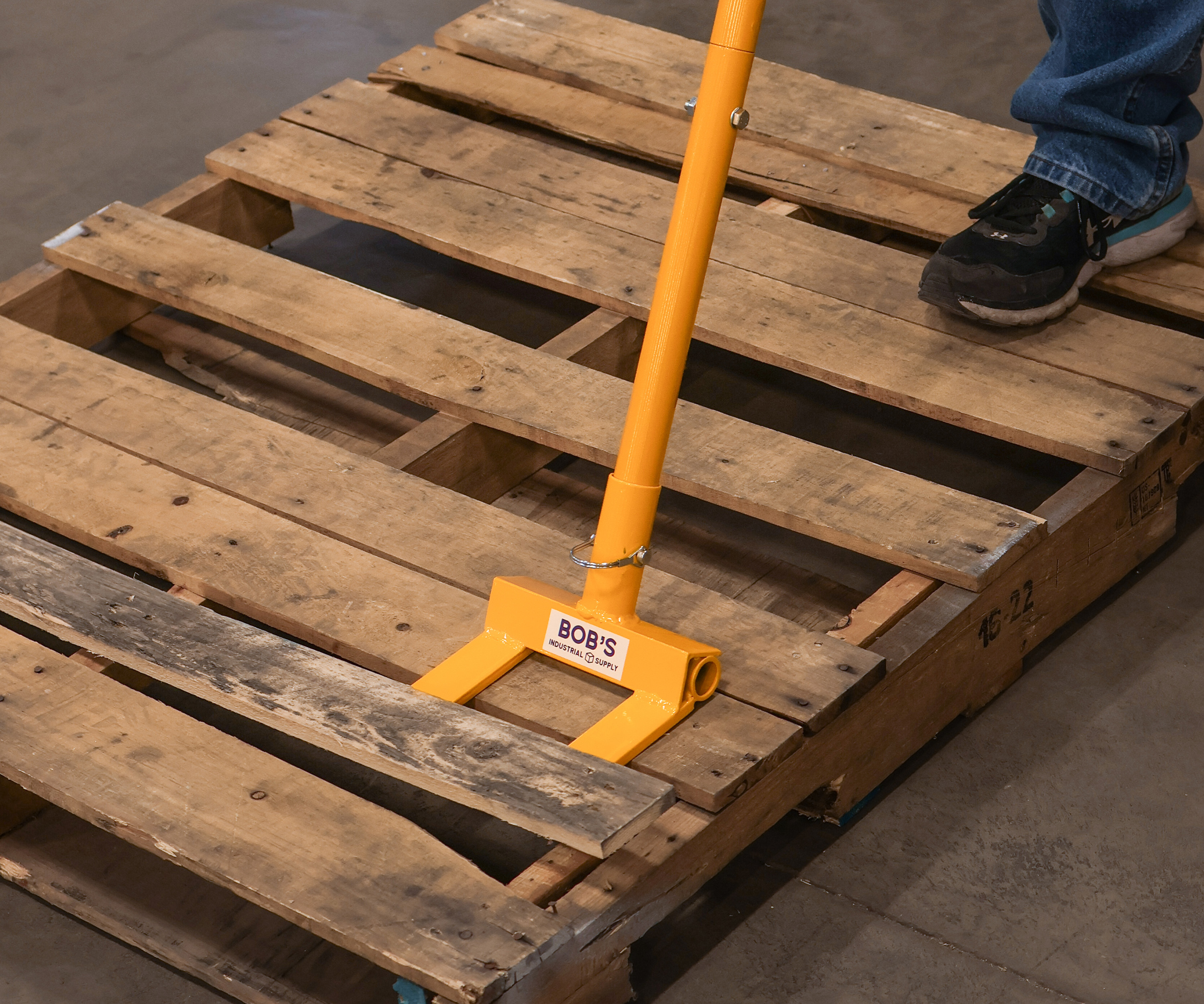 BISupply Pallet Buster Tool with Handle 3 Section 41in Deck Wrecker ...