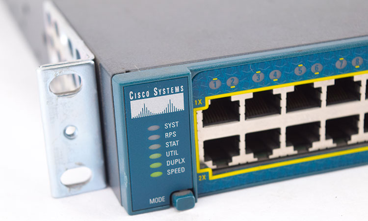 Cisco Catalyst 2950 WS-C2950T-48-SI 48-Port 10/100Base-T Network ...