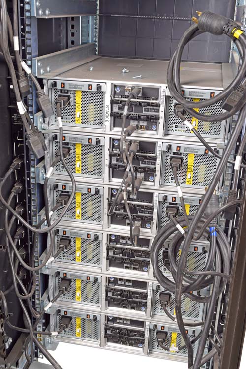 Netapp NAC-0501 Rack Mount Network 42U Server Cabinet +10 DS14 MK2 ...